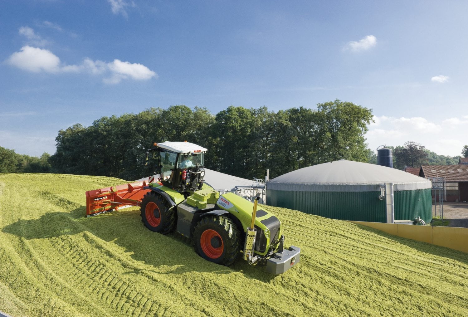 CLAAS XERION